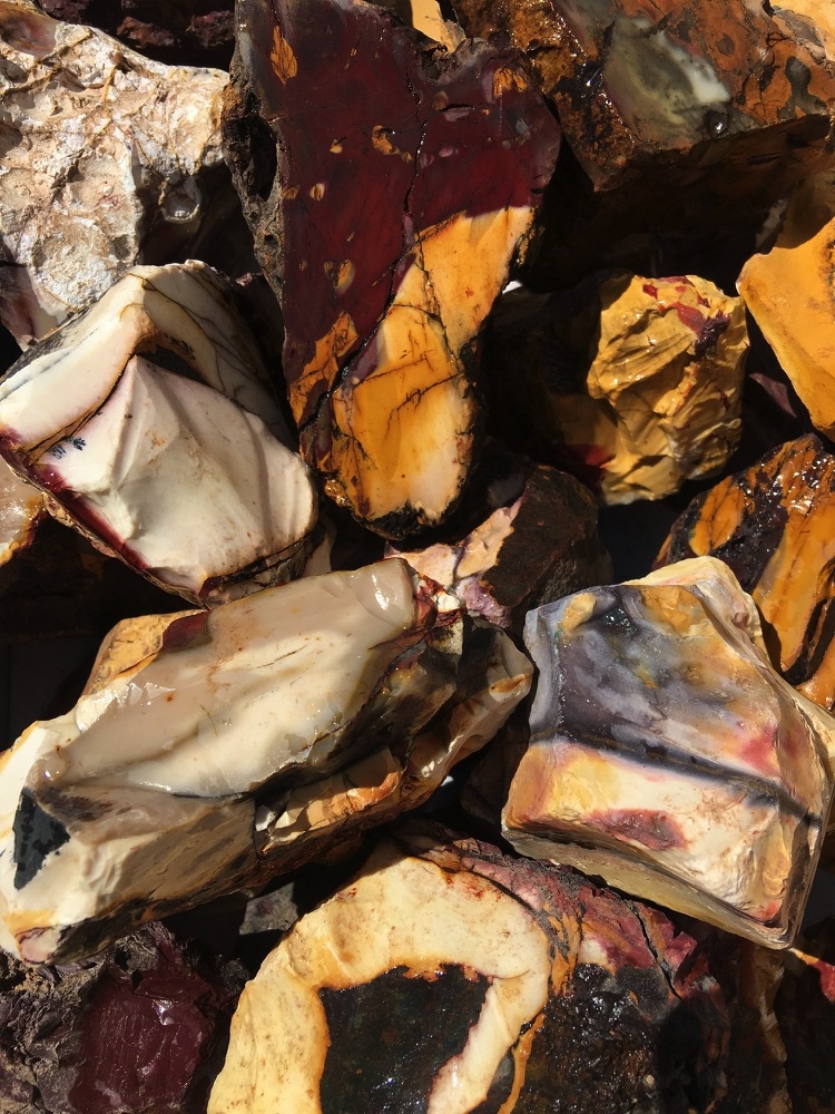 Mookaite Jasper - Per Kilo - by GEMWORLD online store